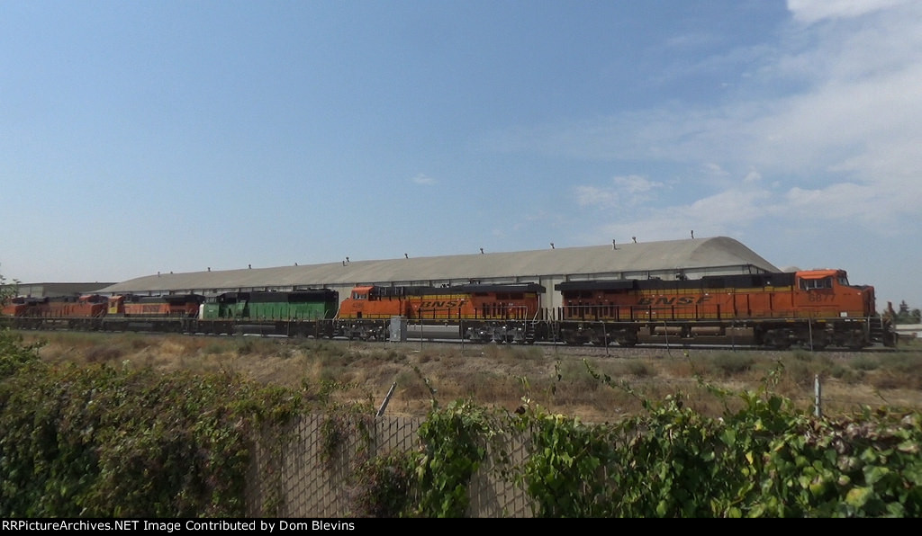 BNSF 6877